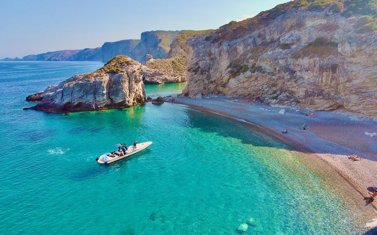 Kythira Cruises - Explore the hidden gems of the Kytherian sea!